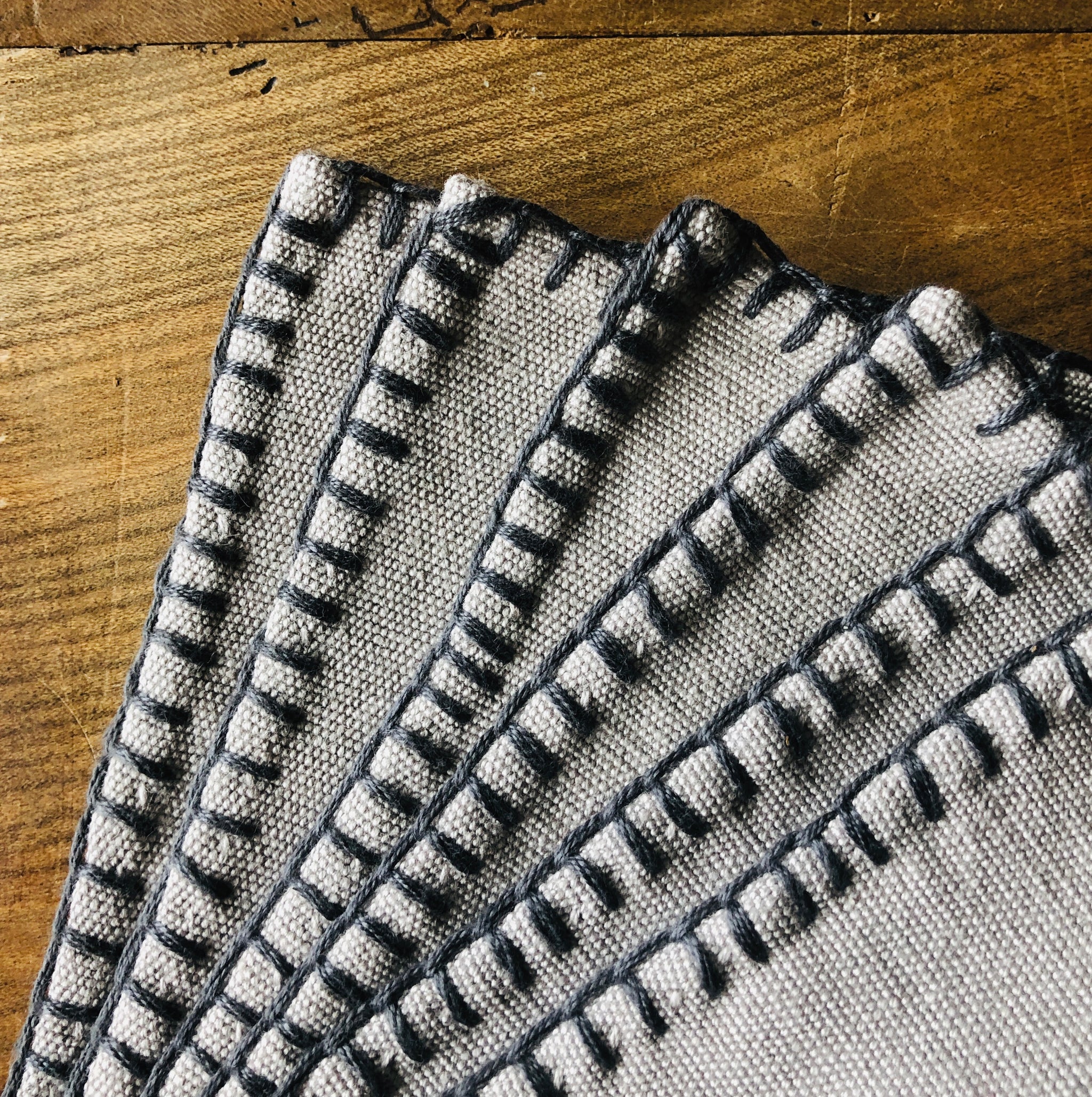 Hand embroidered coaster set, GRAY Made in Mexico – Project Artefakto