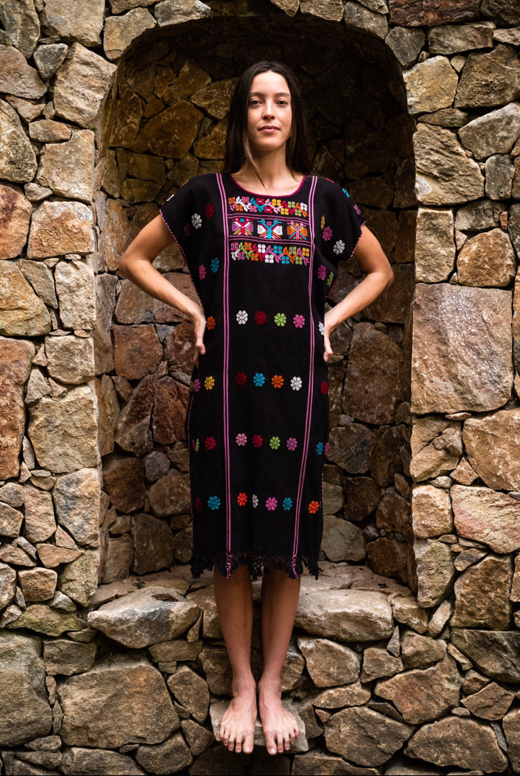 Hand made Black Huipil made in Oaxaca, Mexico – Project Artefakto
